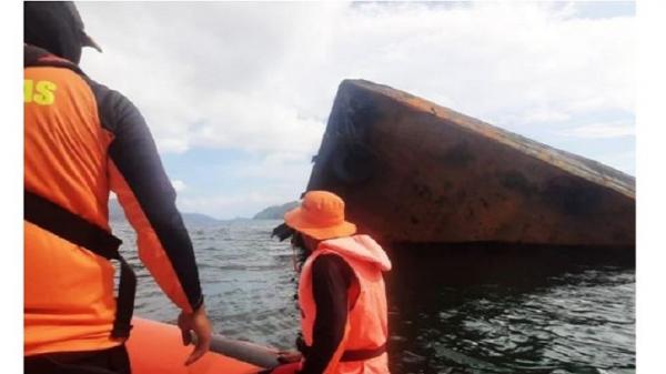 Kapal Tugboat Bawa 4.000 Ton Feronikel Karam di Pulau Obi, 1 ABK Hilang Tenggelam