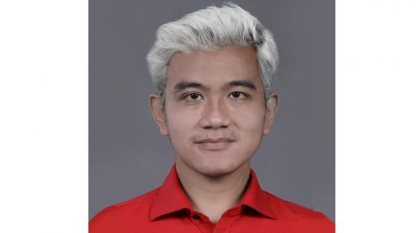 Ganjar Pranowo Resmi Capres PDIP, Gibran Kirim Foto Rambut Putih Ganjar Pranowo Resmi Capres PDIP, Gibran Kirim Foto Rambut Putih