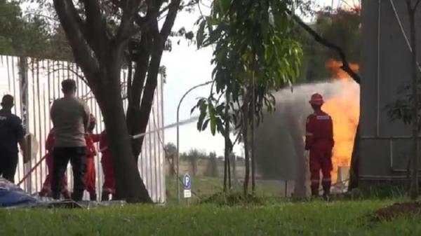 Api Masih Berkobar di Rest Area Km 86 B Tol Cipali, Sekitar TKP Terus ...