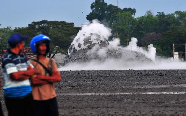 Wisata Bledug Kuwu, Pengunjung Disajikan Fenomena Alam Gunung Api Lumpur