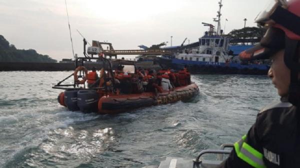 Update Kebakaran Kapal Penyeberangan Merak - Bakauheni, Api Berhasil ...