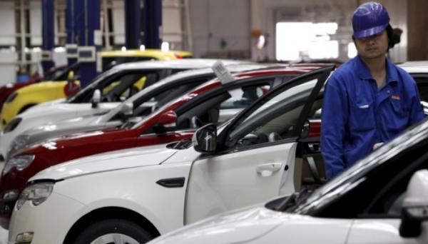 Infografis China Eksportir Mobil Terbesar di Dunia