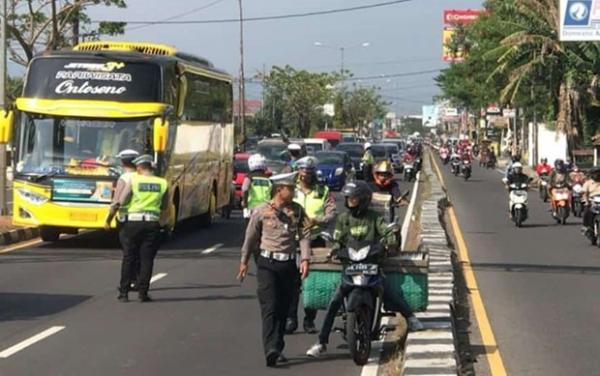 117 Pengendara Sepeda Motor Kena Tilang Gegara Masuk Jalur Cepat di Ringroad Timur Bantul