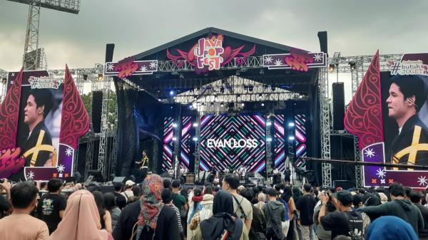 Evan Loss Bikin Goyang Sobat Ambyar di Gelaran Java Pop Festival