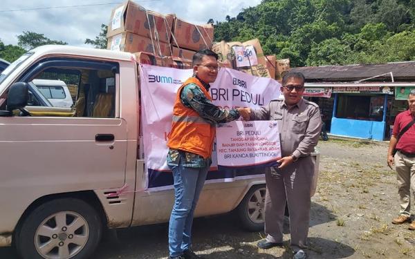 BRI Peduli Salurkan Bantuan Tanggap Bencana Banjir dan Longsor Padang
