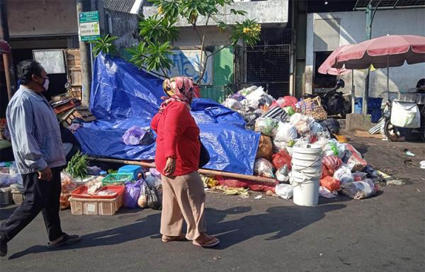 Tpst Piyungan Ditutup Depo Sampah Di Jogja Dijaga Satpol Pp