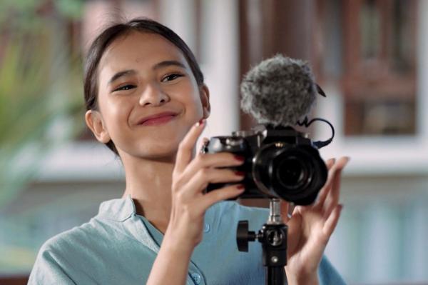 Dalami Karakter Secara Instan, Cathy Fakandi Ungkap Tantangan di Balik Syuting TV Love Cinema