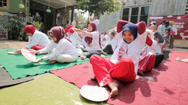 Seru, Emak-emak Depok dan Ganjar Sejati Gelar Lomba Unik Meriahkan HUT Ke-78 Kemerdekaan RI