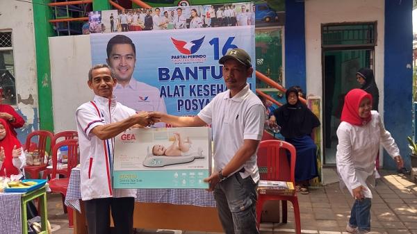 Terima Bantuan Alkes dari Bacaleg Partai Perindo, Warga Manggarai ... Terima Bantuan Alkes dari Bacaleg Partai Perindo, Warga Manggarai ...