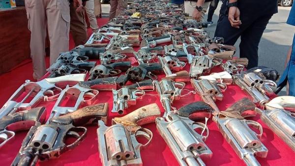 Polda Lampung Musnahkan 566 Senpi Ilegal Berbagai Jenis, Termasuk 295 ...