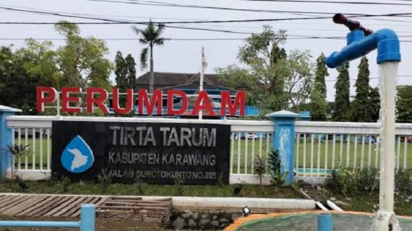 Mengejutkan, Bupati Cellica Berhentikan Anggota Dewas Perumdam Tirta ...