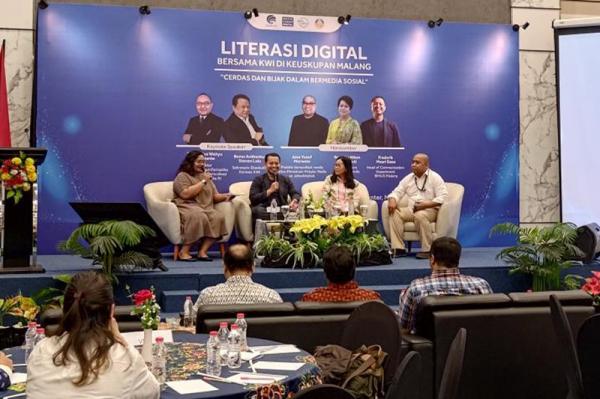 Cerdas dan Bijak dalam Bermedia Sosial: Pesan Penting dari Kemenkominfo dan KWI