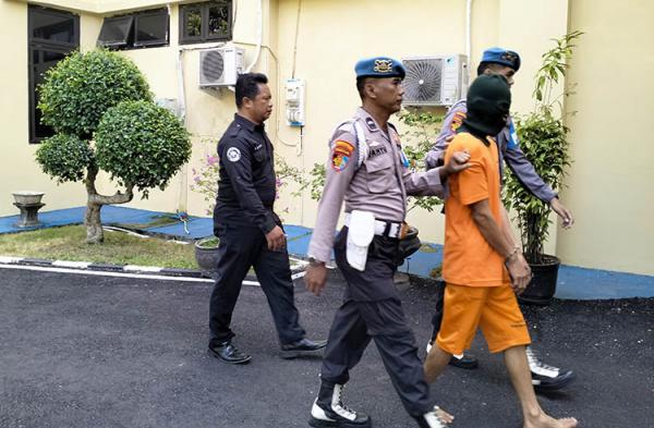 Sakit Hati Ditinggal Nikah, Pria di Bantul Curi Motor Suami Mantan Pacarnya Sakit Hati Ditinggal Nikah, Pria di Bantul Curi Motor Suami Mantan Pacarnya