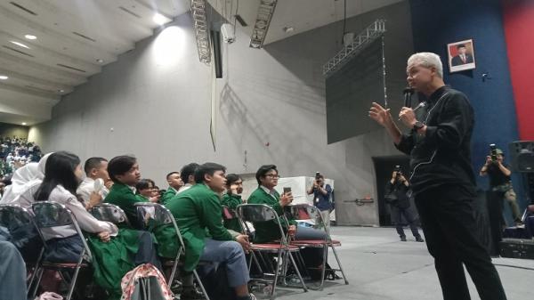 Bukan Hanya Tekanan Mental, Ganjar Pranowo Sebut Mahasiswa Harus Siap ... Bukan Hanya Tekanan Mental, Ganjar Pranowo Sebut Mahasiswa Harus Siap ...