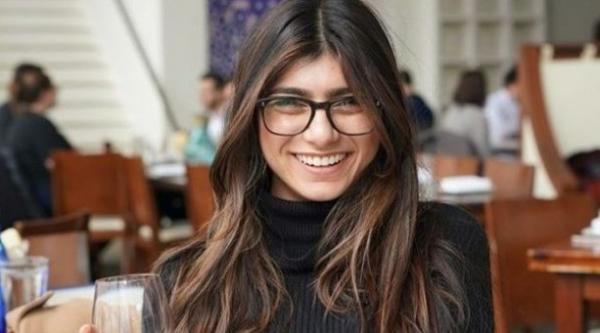 Digosipkan Pacaran dengan Julian Alvarez, Mia Khalifa Beri Jawaban Mengejutkan - Bagian All