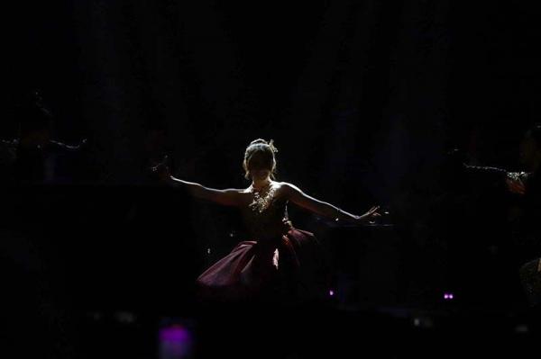 Suasana Sendu Konser Mahalini Fabula 2.0