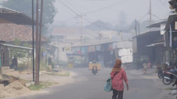 Kabut Asap Selimuti Mentok, Masyarakat Diminta Kurangi Aktivitas di Luar
