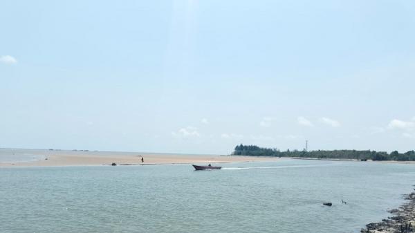 Gosong Pasir di Muara Sungai Kintap Tanah Laut Ganggu Aktivitas Nelayan
