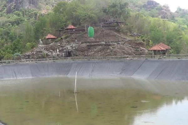 Dampak Kemarau Panjang, Kunjungan Wisatawan ke Embung Nglanggeran ...