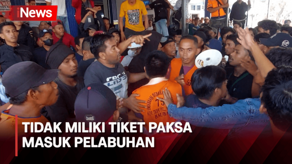 Bentrok Pecah Antara Puluhan Kader HMI dengan Buruh Pelabuhan di Baubau Bentrok Pecah Antara Puluhan Kader HMI dengan Buruh Pelabuhan di Baubau