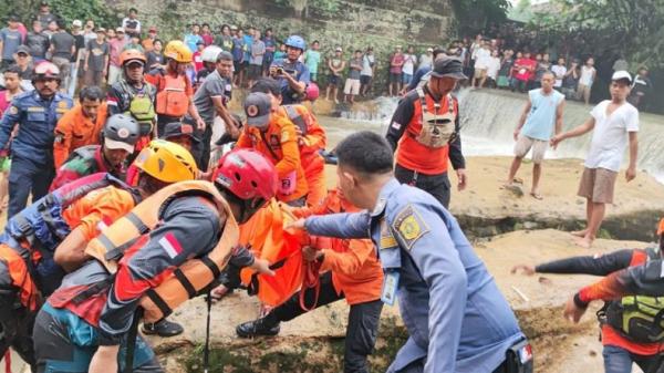 Tragis, Bocah 8 Tahun di Bogor Tewas Tenggelam di Kali Ciampea Tragis, Bocah 8 Tahun di Bogor Tewas Tenggelam di Kali Ciampea