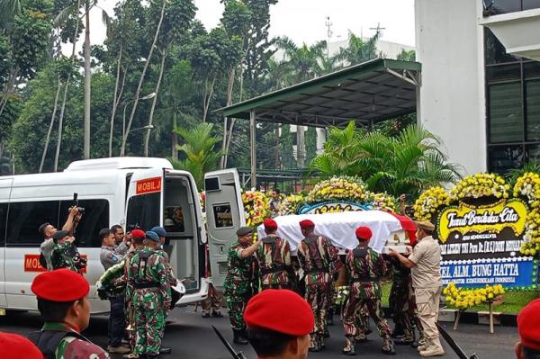 Jenazah Doni Monardo Dibawa dari Markas Kopassus ke TMP Kalibata