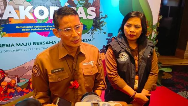 Sandiaga Uno Sebut Sektor Parekraf Bakal Buka 4,4 Juta Lapangan Kerja Hijau Sandiaga Uno Sebut Sektor Parekraf Bakal Buka 4,4 Juta Lapangan Kerja Hijau