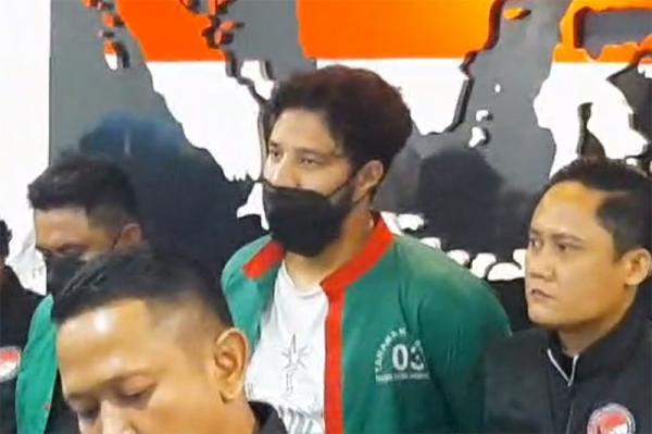 Tampang Ammar Zoni Pakai Baju Tahanan Narkoba Warna Hijau Tampang Ammar Zoni Pakai Baju Tahanan Narkoba Warna Hijau