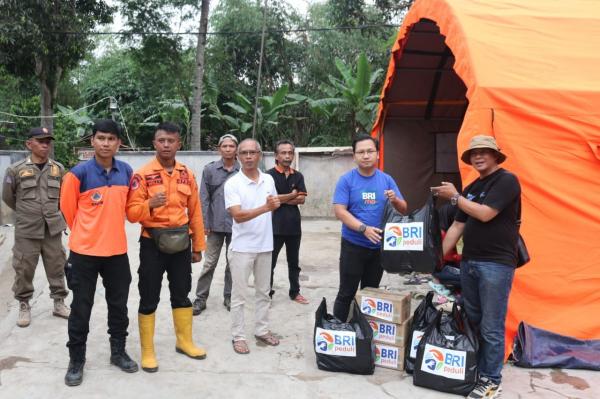 BRI Peduli Salurkan Bantuan untuk Korban Bencana Gempa Sumedang BRI Peduli Salurkan Bantuan untuk Korban Bencana Gempa Sumedang