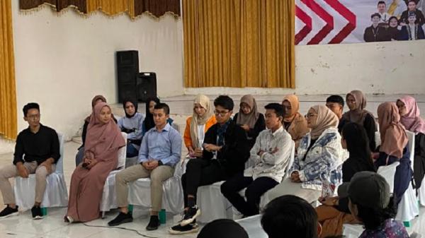 Diskusi Milenial Banten dengan Alam Ganjar, Bahas Kepemimpinan hingga ...