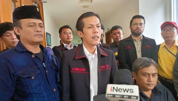 TPDI Gugat KPU hingga Jokowi Rp1 Triliun: untuk Bangun Sekolah Demokrasi TPDI Gugat KPU hingga Jokowi Rp1 Triliun: untuk Bangun Sekolah Demokrasi