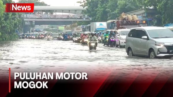 Banjir Setinggi 60 Cm Rendam Jalan D.I Panjaitan Jatinegara, Puluhan Motor Mogok