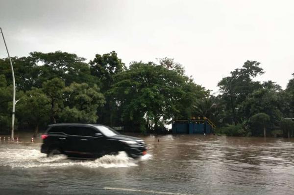 Jakarta Hujan Deras, 12 RT dan 22 Ruas Jalan Terendam Banjir