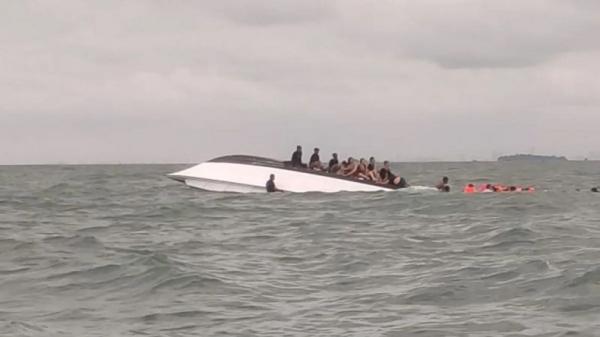 2 Penumpang Kapal Terbalik Di Kepulauan Seribu Sempat Terkatung Katung
