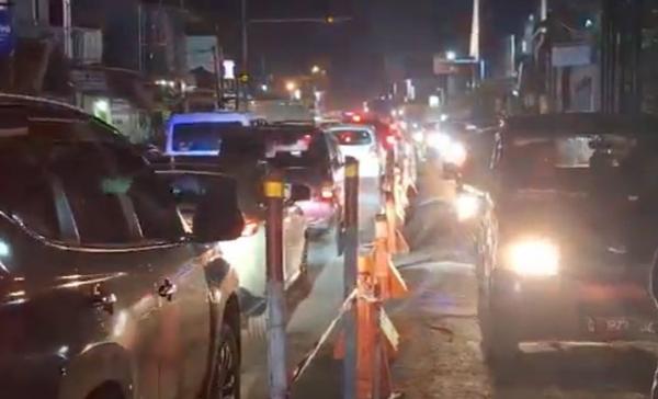 Puncak Arus Balik Lebaran 2024, Jalur Pantura Purwakarta Macet Parah Malam Ini - Bagian 2