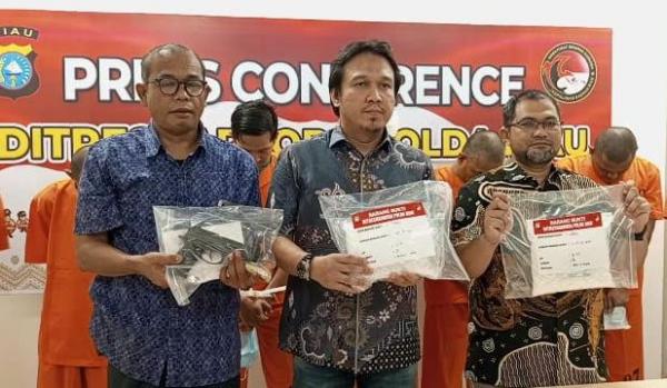 Polda Riau Tangkap 6 Pengedar Sabu 2 Kg 1 Di Antaranya Pecatan Polisi