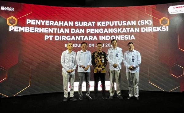 Copot Direktur Keuangan, Erick Thohir Rombak Direksi PTDI