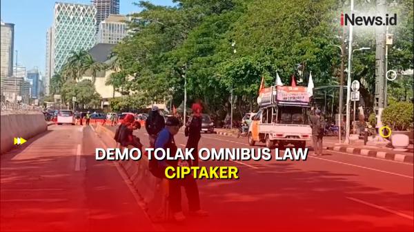 Jalan Medan Merdeka Barat Ditutup Jelang Demo Buruh di Patung Kuda