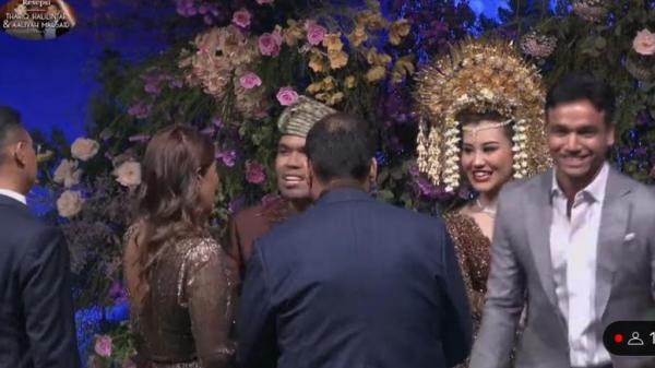 Fadly Faisal Hadir di Resepsi Pernikahan Thariq Halilintar dan Aaliyah tanpa Fuji Jadi Sorotan