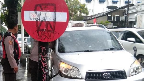 Bocah 9 Tahun Bawa Mobil Tabrak Kendaraan di Kemang, Orang Tua dan Korban Sepakat Damai