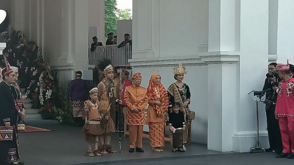 Wapres Ma'ruf Amin Kenakan Baju Adat Melayu Pontianak di Upacara HUT ke-79 RI