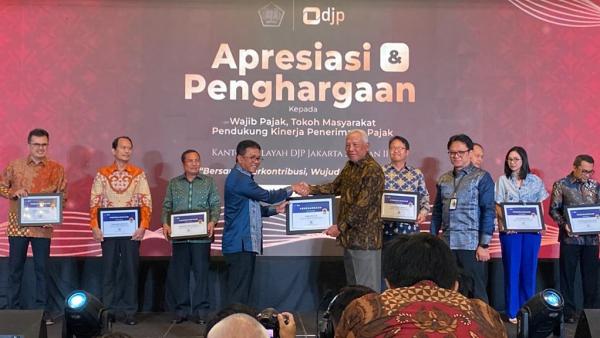 Kanwil DJP Jaksel II Beri Apresiasi kepada Wajib Pajak dengan Kontribusi Terbesar