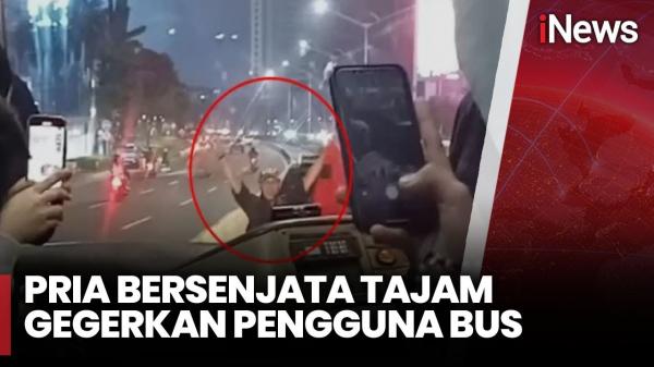 Viral, Pria Tenteng Sebilah Pedang Cegat Pengendara Motor di Sarinah