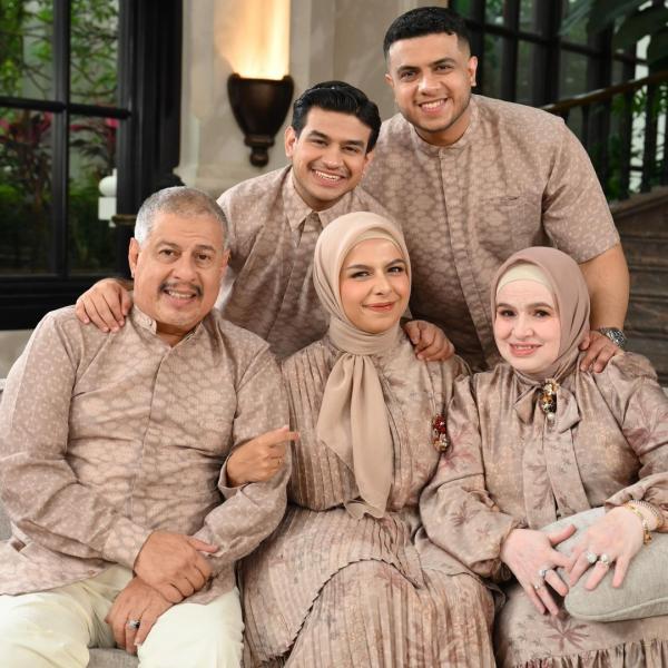 Profil dan Biodata Pak Muh, Ayah Fadil Jaidi Idaman Kaum Gen Z - Tips ... Profil dan Biodata Pak Muh, Ayah Fadil Jaidi Idaman Kaum Gen Z - Tips ...