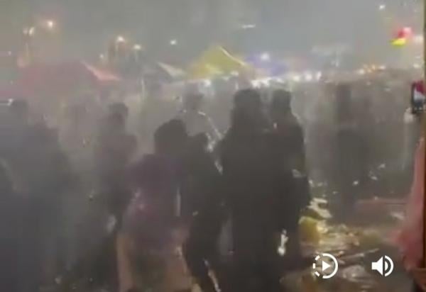 Viral Pria di Jogja Dikeroyok Gara-Gara Kembang Api Meledak Kena Massa