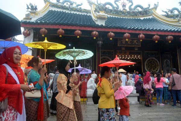 Tradisi Ketuk Pintu Sambut Tahun Baru Imlek 2576