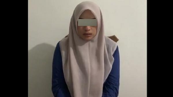 Penyesalan Bu Guru Salsa usai Joget Tanpa Busana Viral: Ini Murni Kebodohan Saya - Bagian All