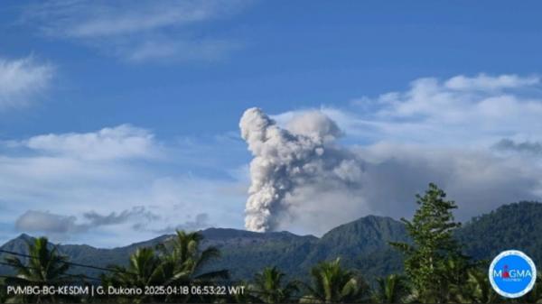 Gunung Dukono Erupsi Pagi Ini, Muntahkan Abu Vulkanik hingga 1.000 Meter