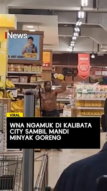 WNA Ngamuk di Kalibata City Sambil Mandi Minyak Goreng