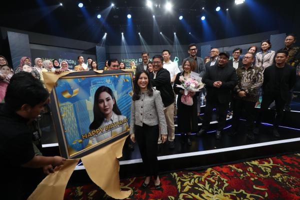 iNews Media Group Berikan Kejutan Ulang Tahun ke-38 untuk Angela ...